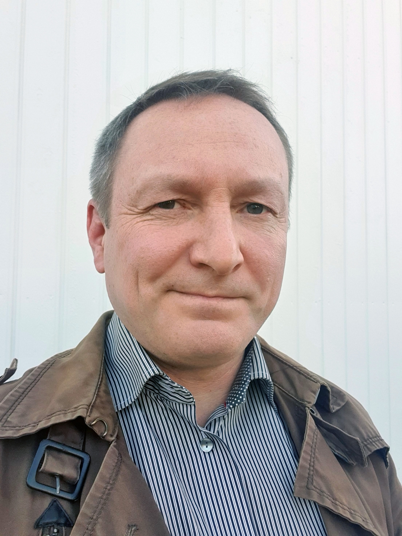 Småbarnsfamilien drømmer om mikrohus – forvirres av lovene - DNB Nyheter