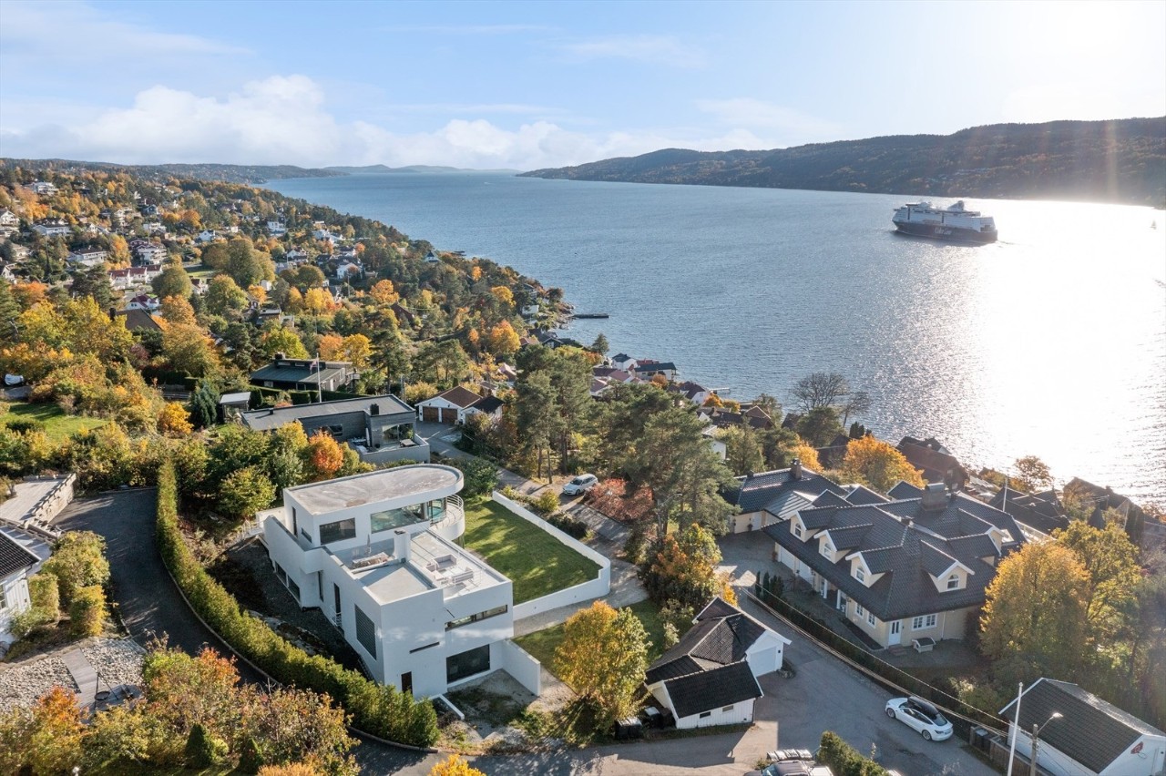 Unik designbolig med fantastisk fjordutsikt - DNB Nyheter