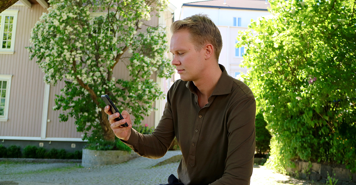 - Gutta snakker mer om penger enn om følelser - DNB Nyheter