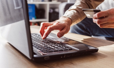 Ny på netthandel? Slik bør du betale - DNB Nyheter